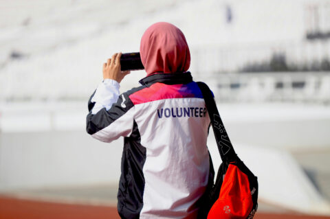 The Value of Volunteering: How Helping Others Can Help You | Careers ...